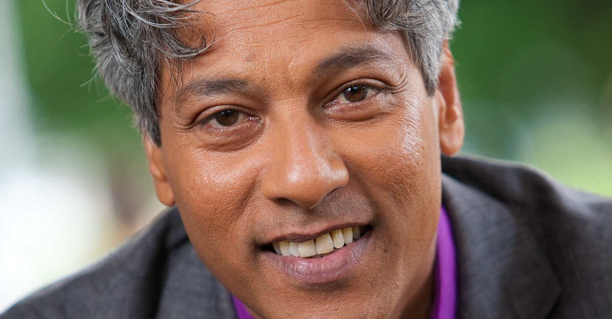 Anil Ramdas • deBuren