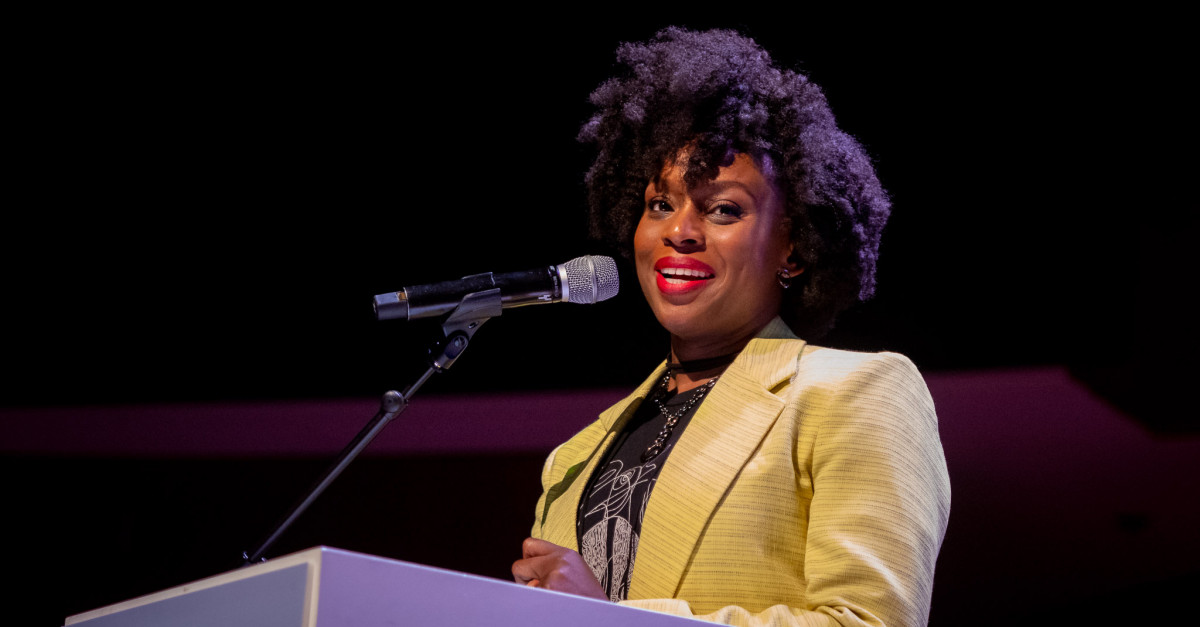 Chimamanda Ngozi Adichie: geboren met een hang naar verhalen • ILFU